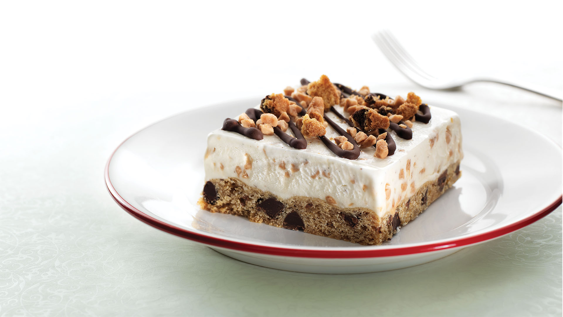 Chocolate Chip Cookie Sundae Slice Recipe | Recipes