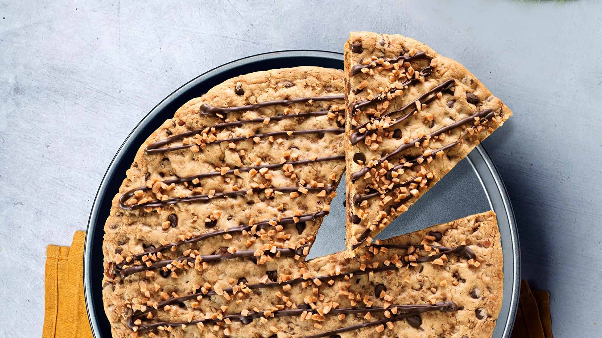 HERSHEY'S CHIPITS Outrageously Delicious Chocolate Chip Cookie | Recipes