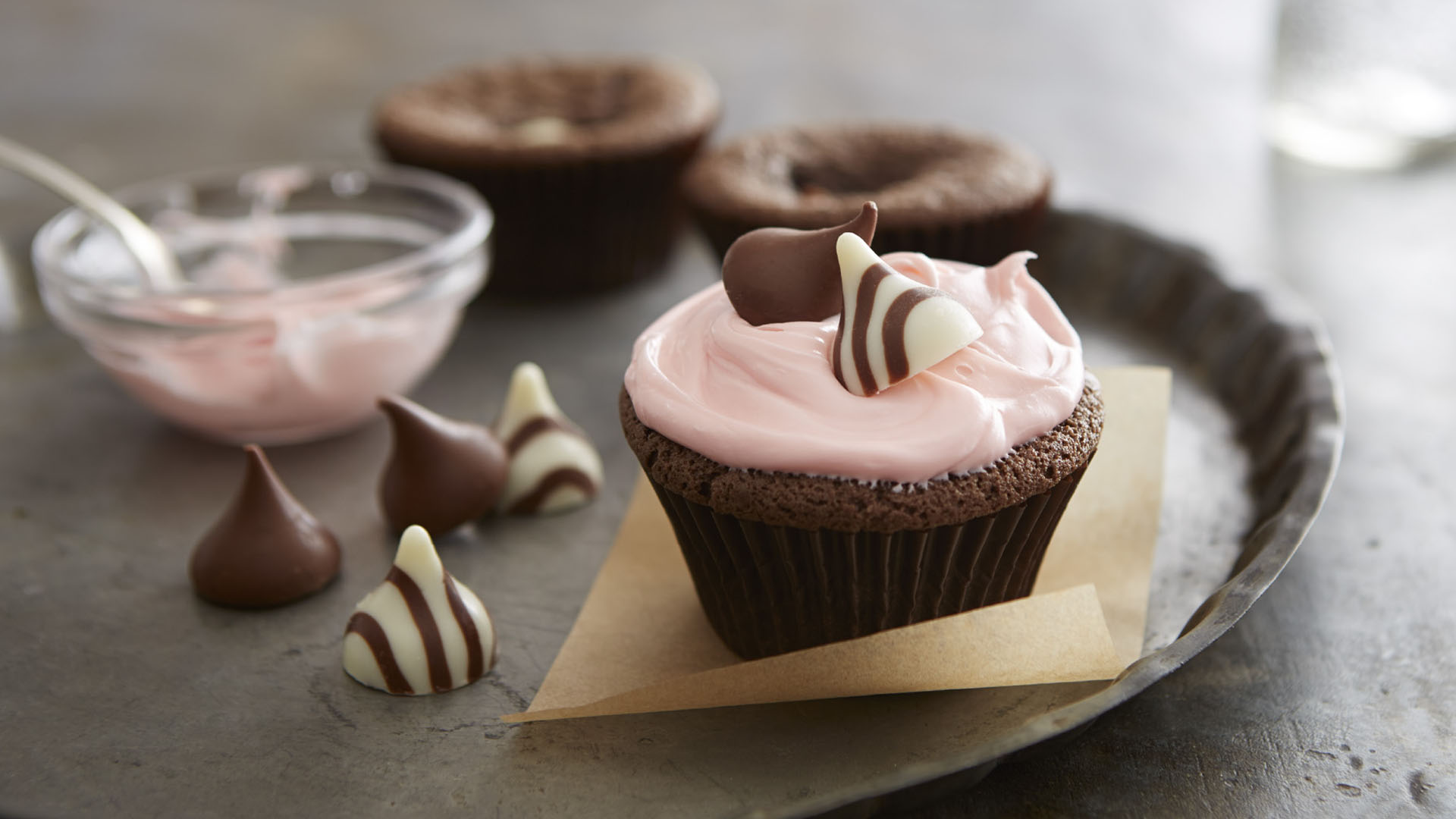 HERSHEY'S HUGS and KISSES Secret Admirer Cupcakes | Recipes